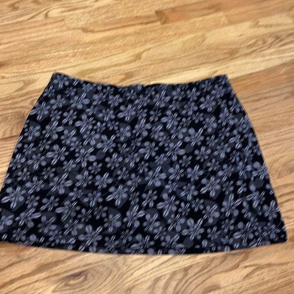 New York Laundry | Skirts | New York Laundry Xl Womans Skirt With ...
